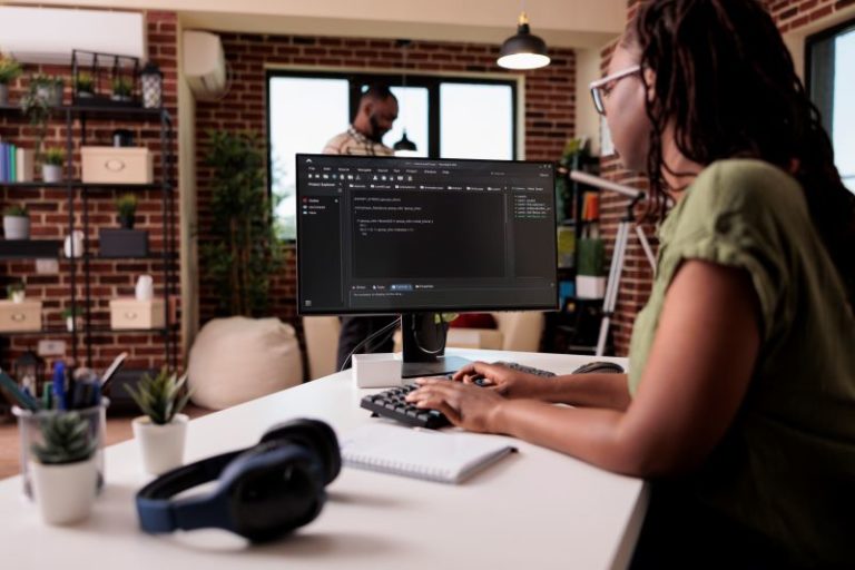 A Complete Tutorial - Julia Programming and Uses